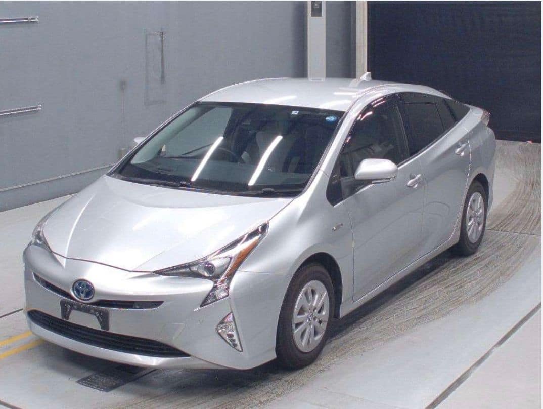 TOYOTA PRIUS HYBRID (2018) SILVER “COMING SOON” - Elegant Cars UK